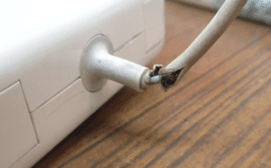 DIYsteps #7: Πώς Επισκευάζω Ένα Χαλασμένο Καλώδιο | PCsteps.gr